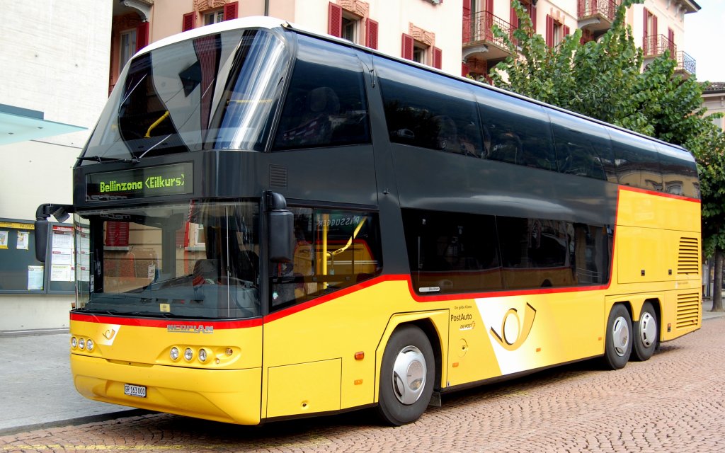 Neoplan Doppeldecker in Bellinzona - Bus-bild.de