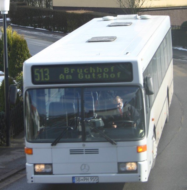 SB-PH 955 auf der 513 - Bus-bild.de