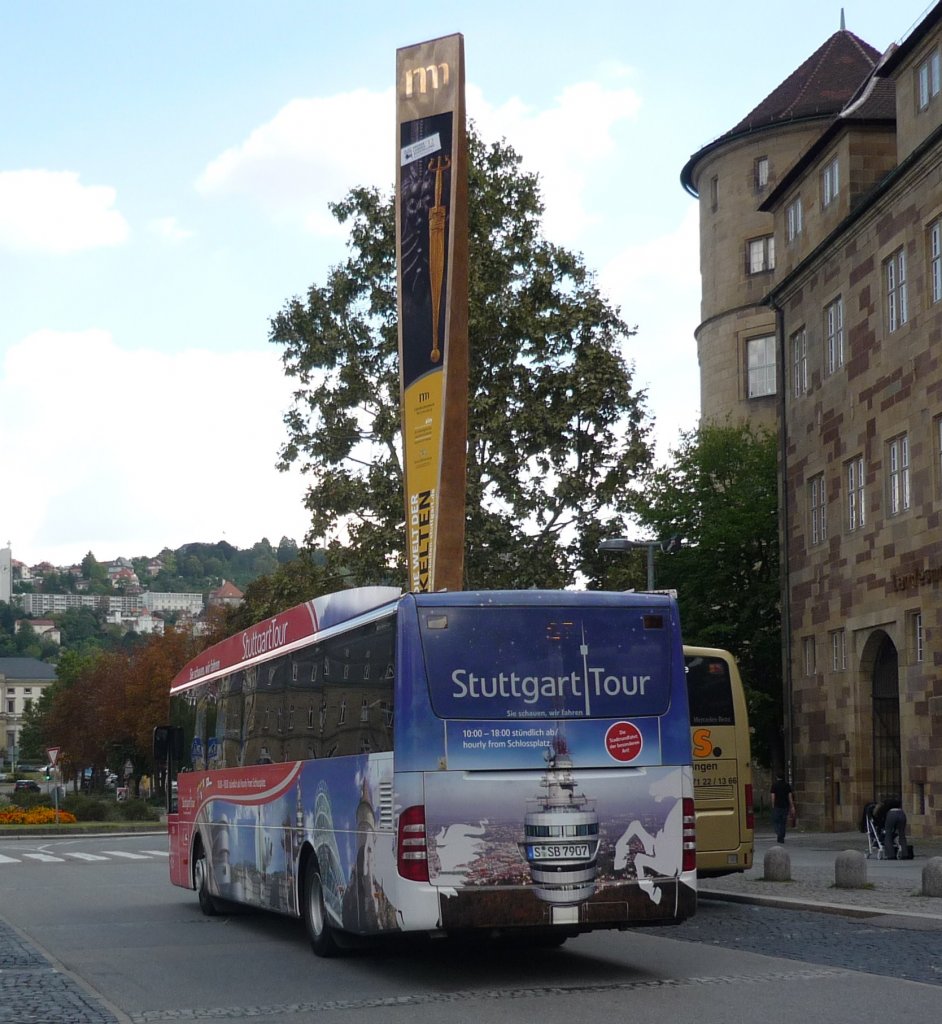 Stadtrundfahrt-Bus in Stuttgart, der SSB, am Schloßplatz - Bus-bild.de