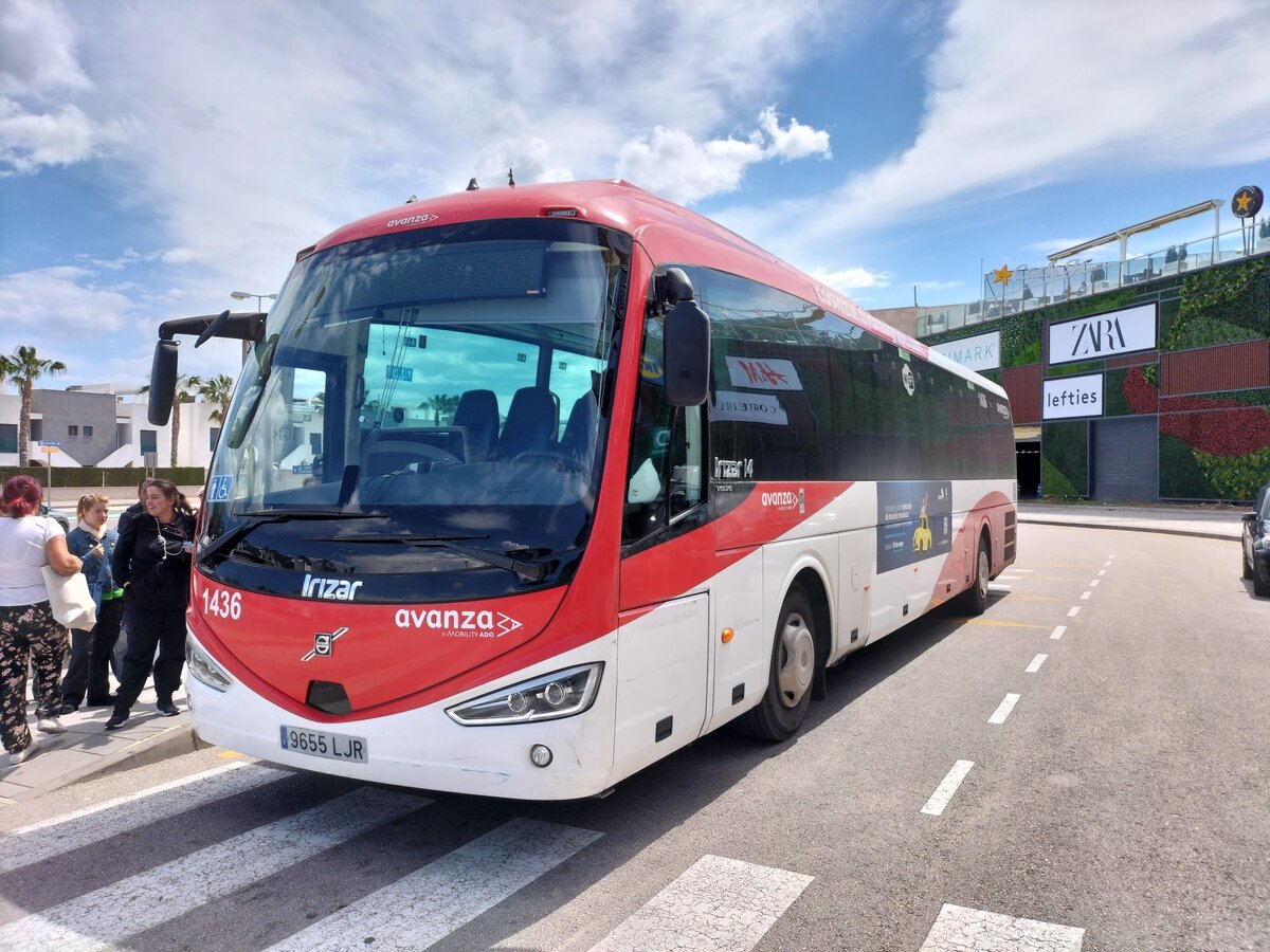 Irizar i4, Wagen 1429, Firma Avanza, bedient die Haltestelle La Zenia ...
