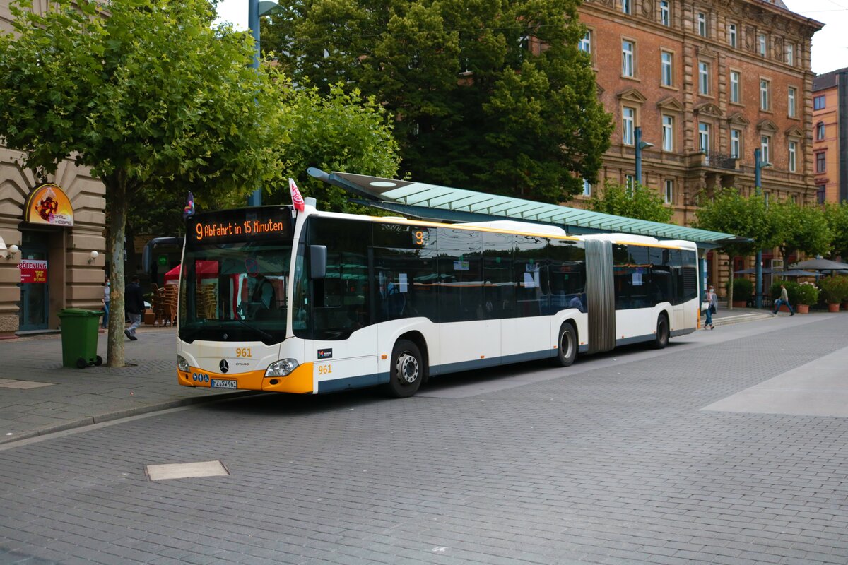 Setra S 431 DT Euro 6 "IC Bus - Omnibusverkehr Franken", Nürnberg HBf ...