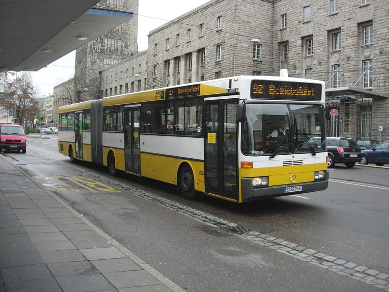 Gesichtet am Bahnhof Stuttgart - Bus-bild.de